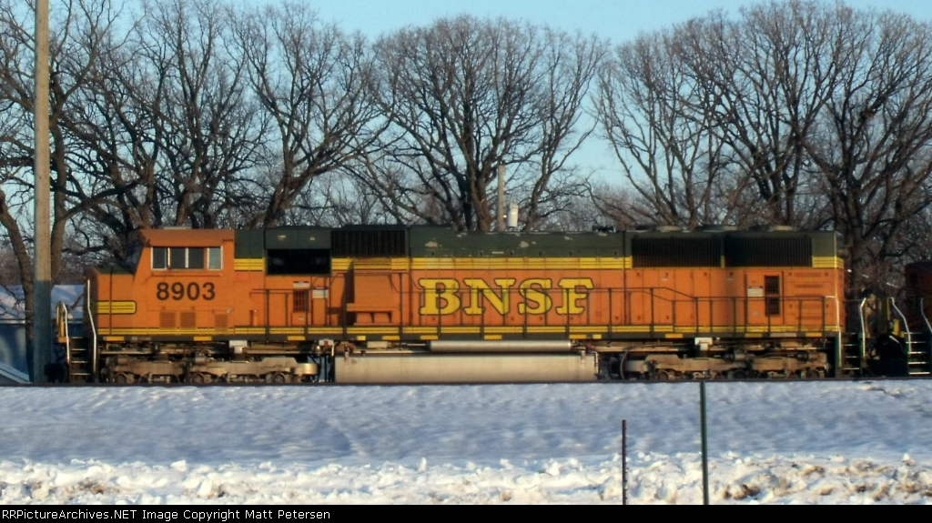 BNSF 8903